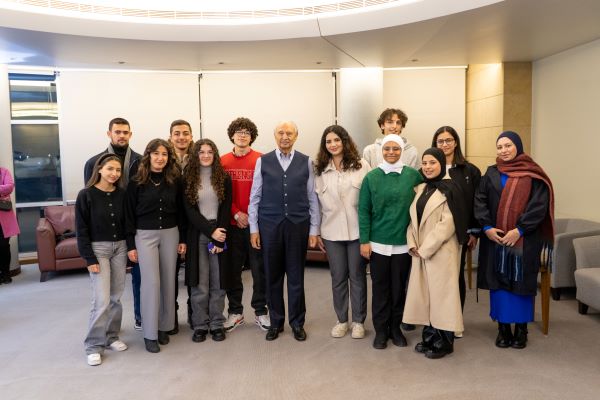 SAFADI FOUNDATION | Safadi Meets Nursing Scholarship Students at LAU: